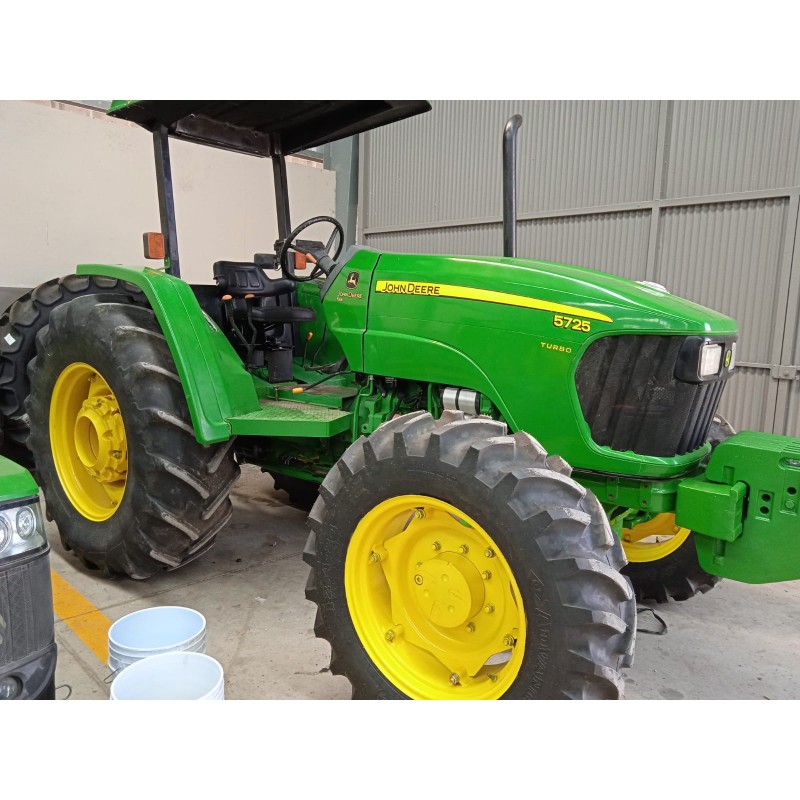 Tractor John Deere 5725 DT año 2008